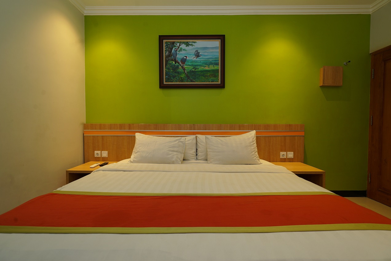 The Grand Cabin Hotel | The Cabin Hotel